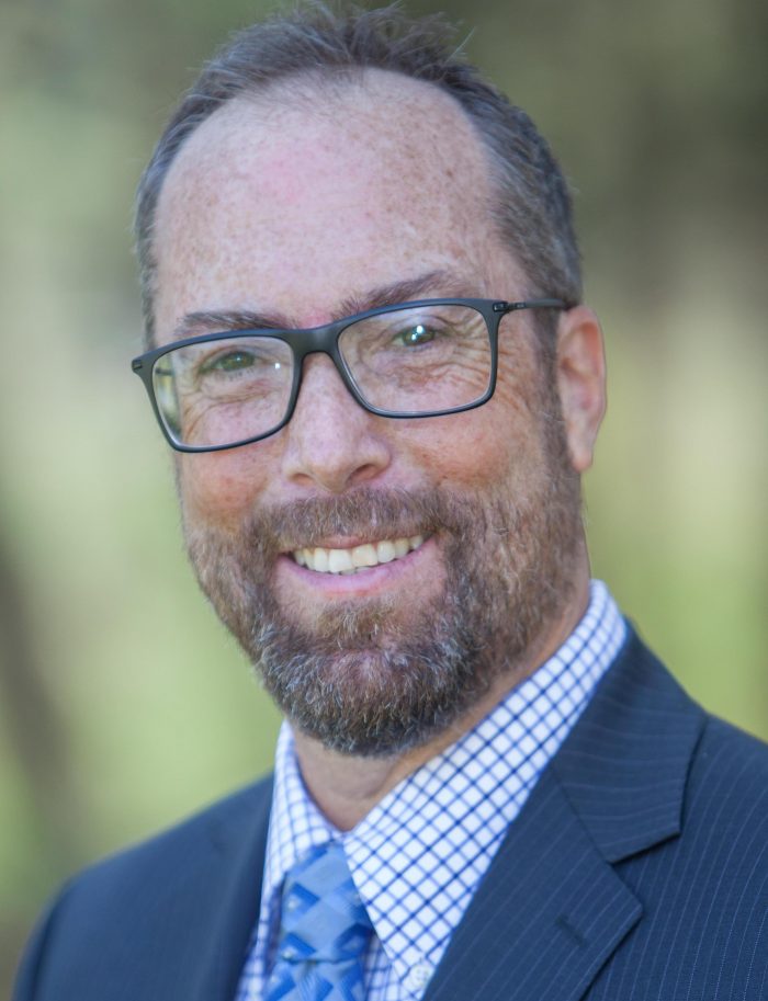 10 People on the Move : Risk & Insurance