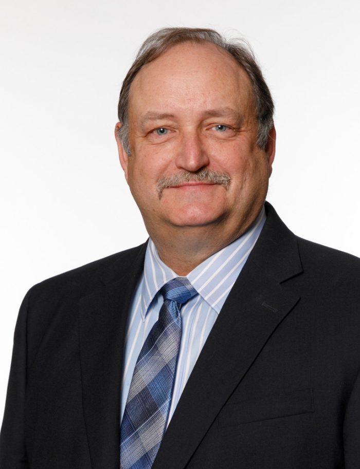 8 People on the Move : Risk & Insurance