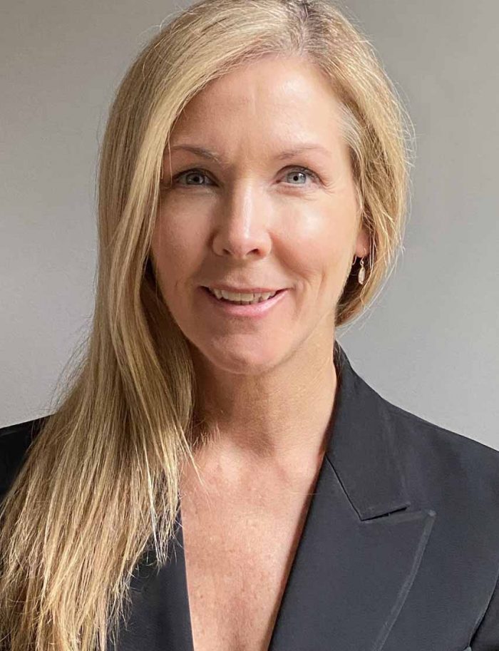 8 People on the Move : Risk & Insurance