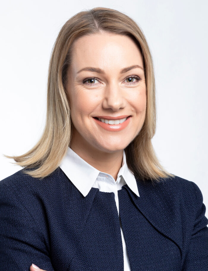 7 People on the Move : Risk & Insurance